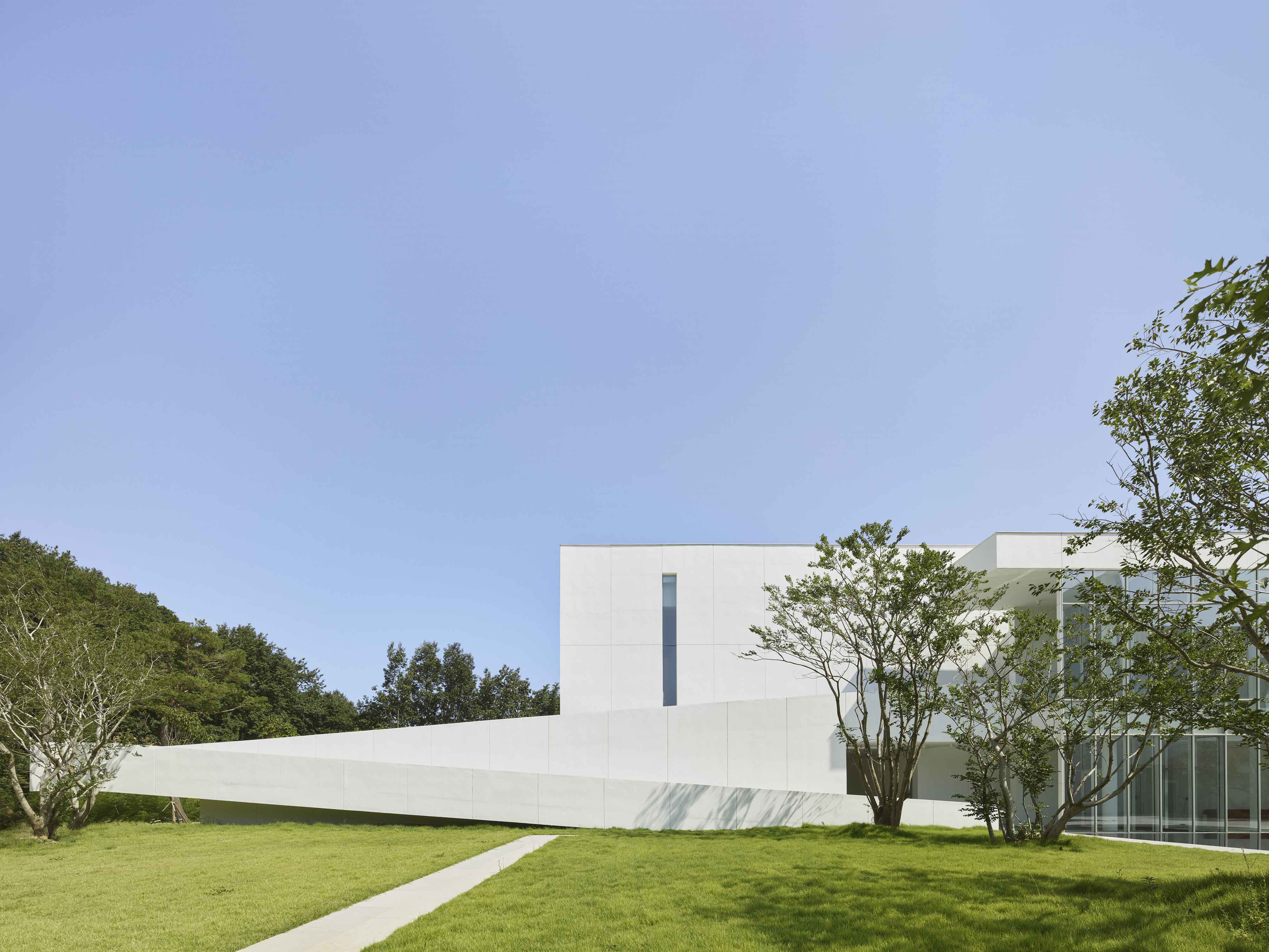 The Sorol Art Museum design by Meier Architects